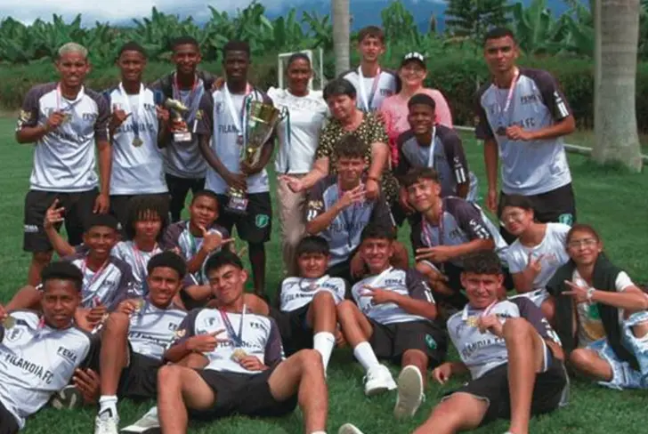 Elkin Murillo ahora tiene una escuela deportiva en Colombia